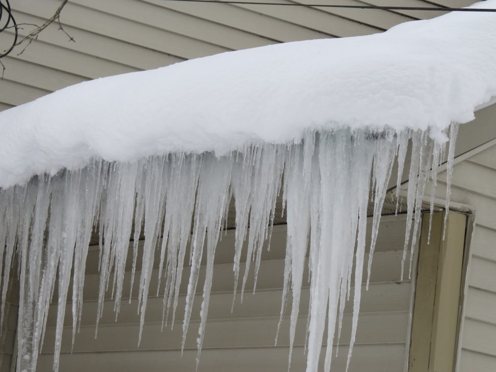 How Gutter Problems can Lead to Ice Dams