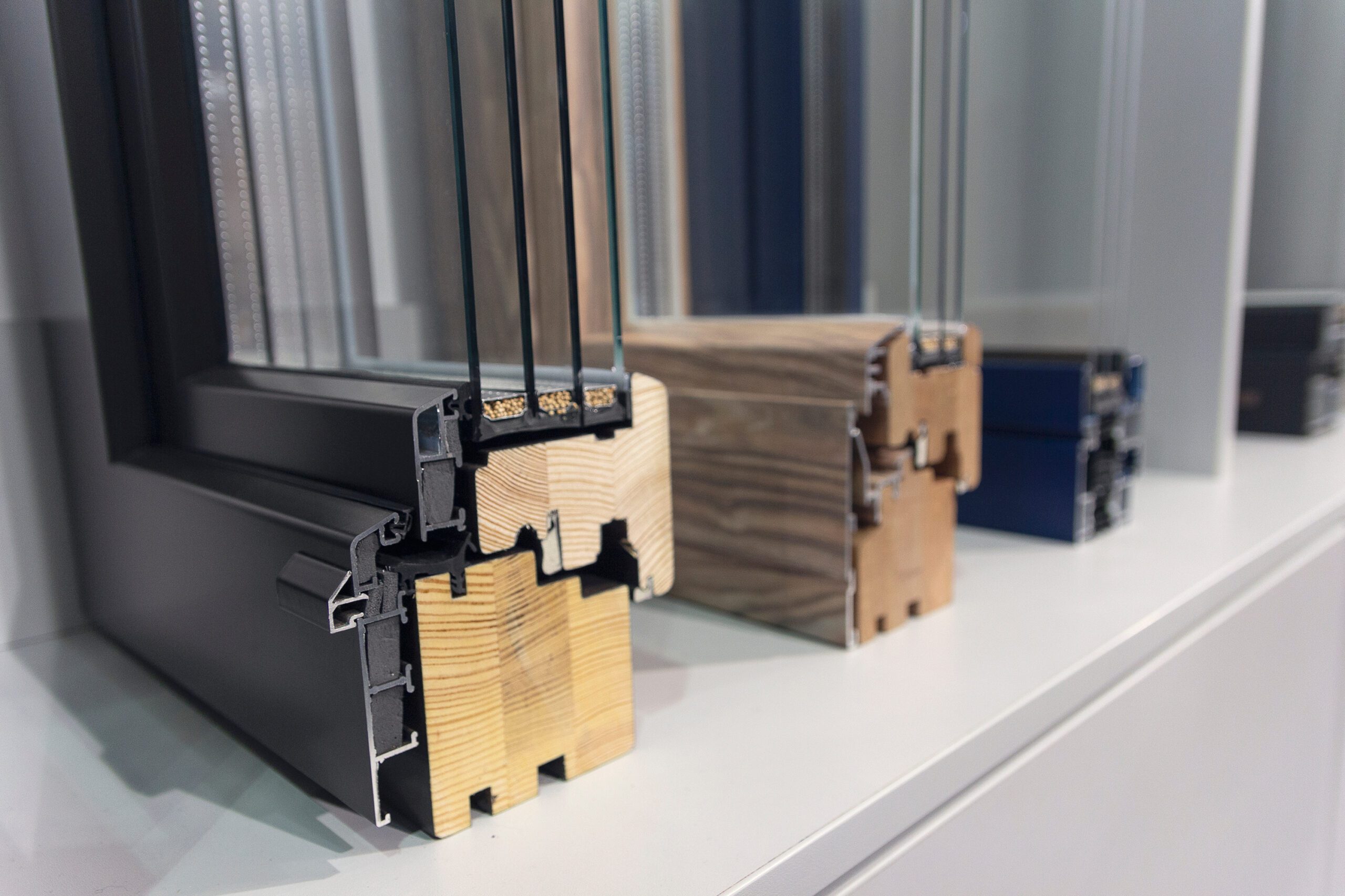 Window Frame Materials Compared: Wood, Vinyl, Aluminum, and Fiberglass ...